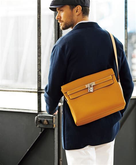 〈エルメス〉の“ケリー”に加わった新作メッセンジャーバッグ！ Fashion Safari Online