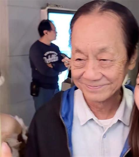 許冠文弟弟丨80歲許冠武近況曝光1大轉變引熱議 曾戀tvb女藝人12年婚前突分手