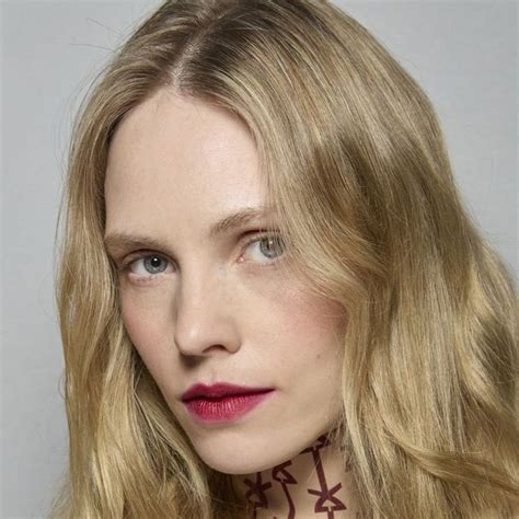 Voici La Marque De Maquillage La Plus Populaire Au Monde Elle
