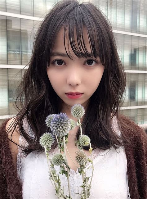 イマドキ女子の前髪ブームって？真似したいトレンドバングはコレ♡ Hair ミディアムロングのヘアスタイル 日本人のショートヘア