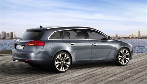 Opel Insignia Sports Tourer The New Wagon In Elegant Sportswear