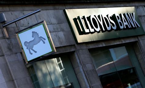 Lloyds Could Announce 1 000 Job Cuts As Part Of A Three Year Plan