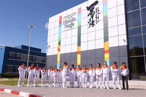 Монгол Улсын Ерөнхийлөгч У Хүрэлсүх Сэлэнгэ аймгийн Мандал суманд ажиллалаа Apu Dairy