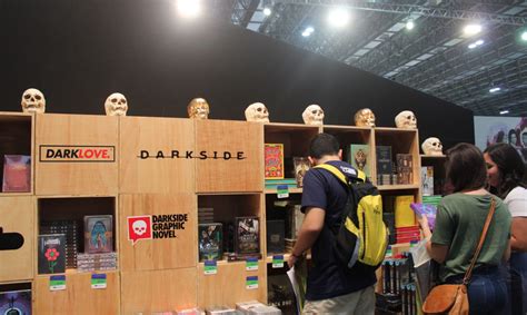 Autora famosa é confirmada na Bienal do livro 2023