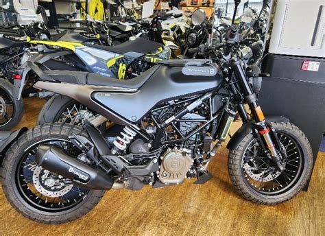 The Best of Naked Vitpilen Svartpilenバイク自転車の購入修理ならハヤサカサイクル