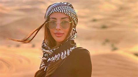 5 Potret Seksi Barbara Occhiuzzi Wags Argentina Kekasih Nahuel Molina