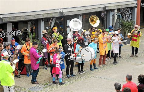Dinan Des fanfares à tous les coins de rue Le Télégramme