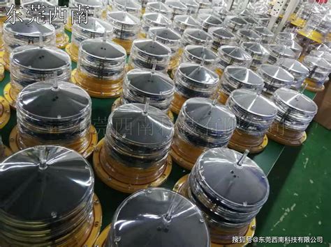 太阳能航空障碍灯 实物拍摄图 搜狐大视野 搜狐新闻