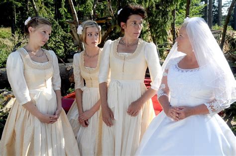 DOR FILM Vier Frauen Und Ein Todesfall