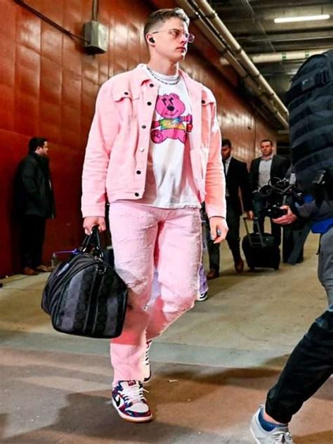 Joe Burrow Cincinnati Bengals Pink Jacket Afc Championship