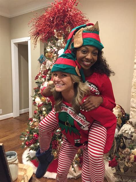 How Cute Are These Two Dallas Cowboys Cheerleaders