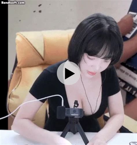 약후방주의 복권 긁는 처자 유머 움짤 이슈 에펨코리아