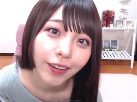 《ライブチャット》ガチ素人！ロリかわ美少女jk、素顔晒し柔らか美乳乳首見せつけディルドじゅぽフェラエロ悩殺の生配信！《lc》 シコッちゃ