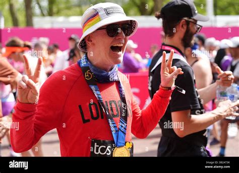 Chris Evans After Crossing The Finish Line During The Tcs London