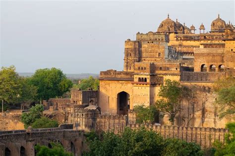 Orchha Architectural Marvel In Madhya Pradesh Ghummoindia