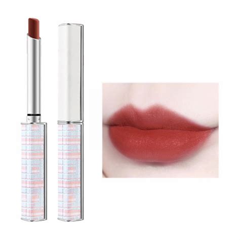Lipstick Do Not Touching A Cup Of Satin Velvet Lipstick Is Not Easy To