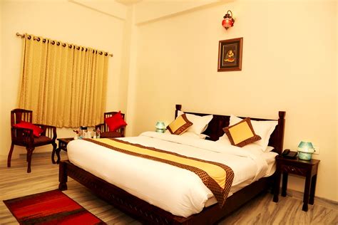 Atulya Niwas Udaipur 𝗕𝗢𝗢𝗞 Udaipur Hotel