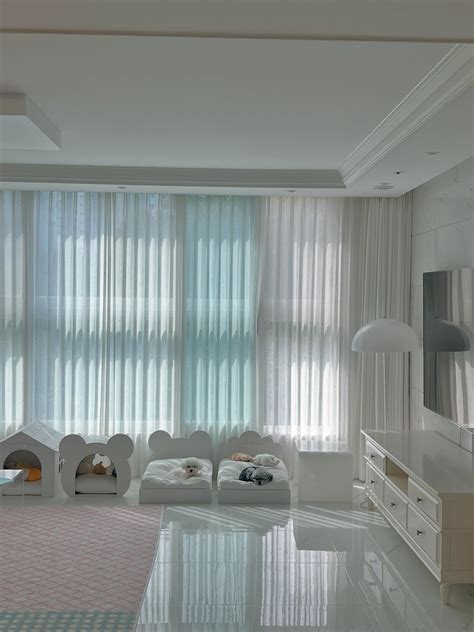 빈후맘 침구러그커튼패브릭디자인 Pvc거실매트🩵 12mm두께로 짱짱하여 오래 쓰셔도 찢김없이 사용하실수 있는 Pvc매트예요 오염이 묻었을때 쓱💦물걸레로 닦으면 되어