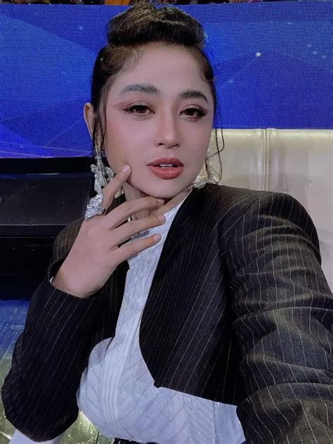 Dewi Perssik Singgung Masalah Prinsip Di Tengah Isu Lesti Kejora Cabut Laporan Kdrt Showbiz