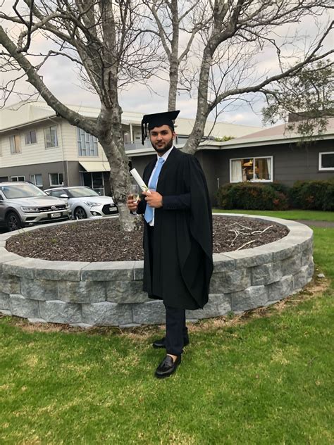 Kashish Chadha On Linkedin Graduation2021