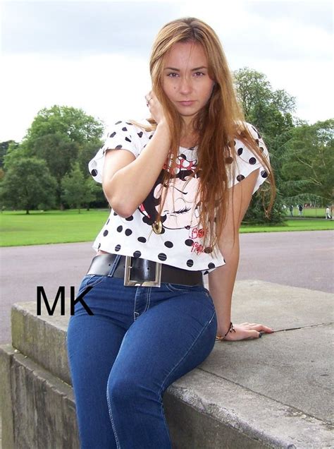 Pin On Me Gustan Las Mujeres Con Correas Y Con Jeans 5
