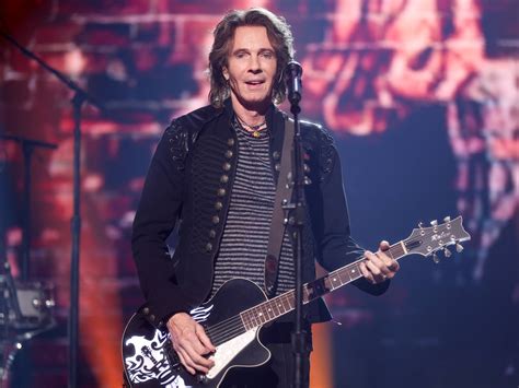 80s Music Legend Calls Out ‘click Bait After Fans Grow Concerned Parade