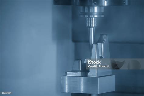 Cnc 밀링 머신 높은 공구 길이 솔리드 볼 엔드 밀 공구에 의한 절단 금형 부품 0명에 대한 스톡 사진 및 기타 이미지 0