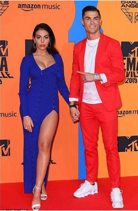 Cristiano Ronaldo y Georgina Rodríguez conquistan la alfombra roja de