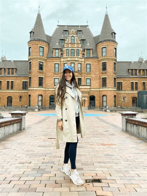 What To Wear With Trench Coat Ladies Tradingbasis