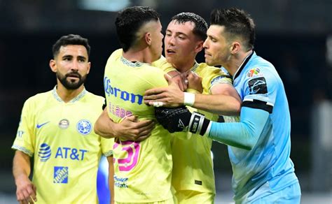 Jugadores De América Y Toluca Protagonizan Bronca Al Final