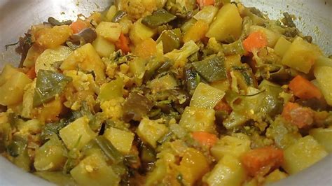 হোটেল স্টাইলে সবজি ভাজি Restaurant Style Mixe Vegetables Vaji Recipe