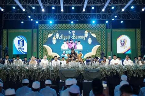 Ngaji Bareng Di Alun Alun Purwodadi Pesan Gus Miftah Tugas Kita Membahagiakan Umat Suara Merdeka