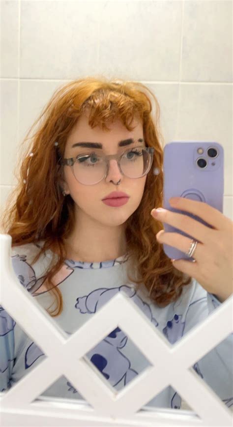 Cheeky Wee Bathroom Selfie Rselfie