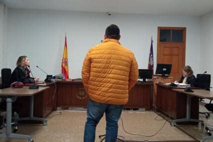Condenado En Palma Por Masturbarse Delante De Menores