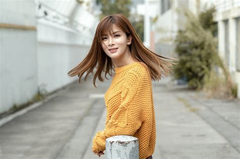 4k Asian Bokeh Hair Brown Haired Cute Sweater Hd Wallpaper
