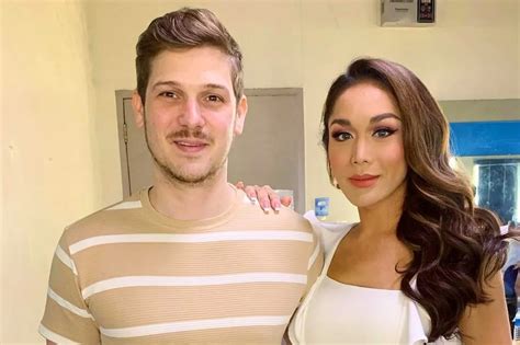 Love Wins Kaladkaren Fiance Mark 10th Anniversary As Couple Abs Cbn