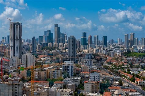 Глава Генштаба ВС Ирана призвал жителей Тель Авива и Хайфы эвакуироваться