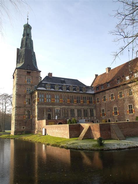 Raesfeld Allemagne 2020 Le Château De Raesfeld En Allemagne 11504815 Photo De Stock Chez Vecteezy