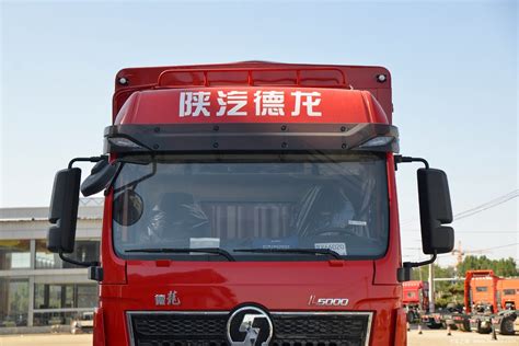 图陕汽重卡 德龙L5000 绿通版 240马力 4X2 6 8米仓栅式载货车 国六 SX5189CCYLA501F2 实拍图片