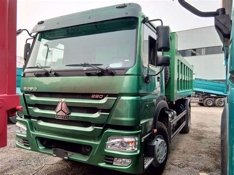 Sinotruk HOWO Dump Truck Euro 2 266HP 4X2 6 Wheels Mini Dumper Tipper