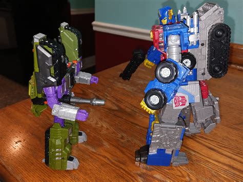 My First Ever Commander Class Figure And I Absolutely Love Him Rtransformers