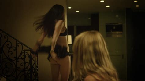 Madeline Zima nude pics página 4