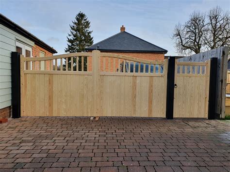 Solid With Slatted Section And Side Gate Fridaywood Gate