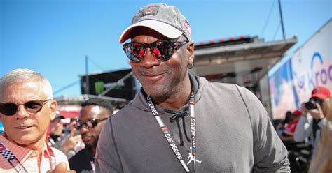 Kevin Harvick The Best Thing Ive Seen This Year Is Michael Jordan In