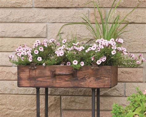 Diy Raised Planter Box Plans And Tutorials For Convenient Container