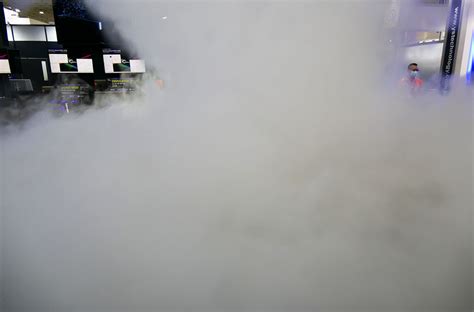 ちょっと心配になるレベルでPCから煙が上がっていた 週刊アスキー