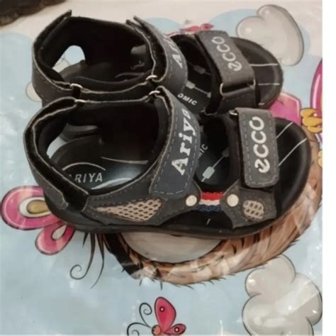 کمدا قیمت و خرید کفش تابستانی پسرانه رنگ طوسی سایز 25