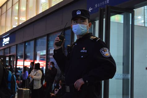 2023春运全国铁路公安民警“风采杯”摄影大赛作品 搜狐大视野 搜狐新闻