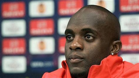 Psg Le Milieu De Terrain Mohamed Sissoko En Garde à Vue à Paris