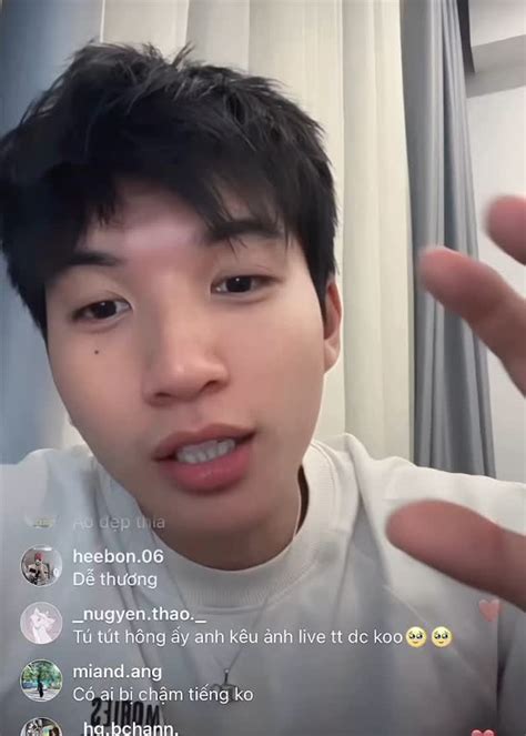 Năm Ngoái Thì ảnh Xin Lỗi Vì Quên Selca Năm Nay Lại Nghe Xin Lỗi Vì K